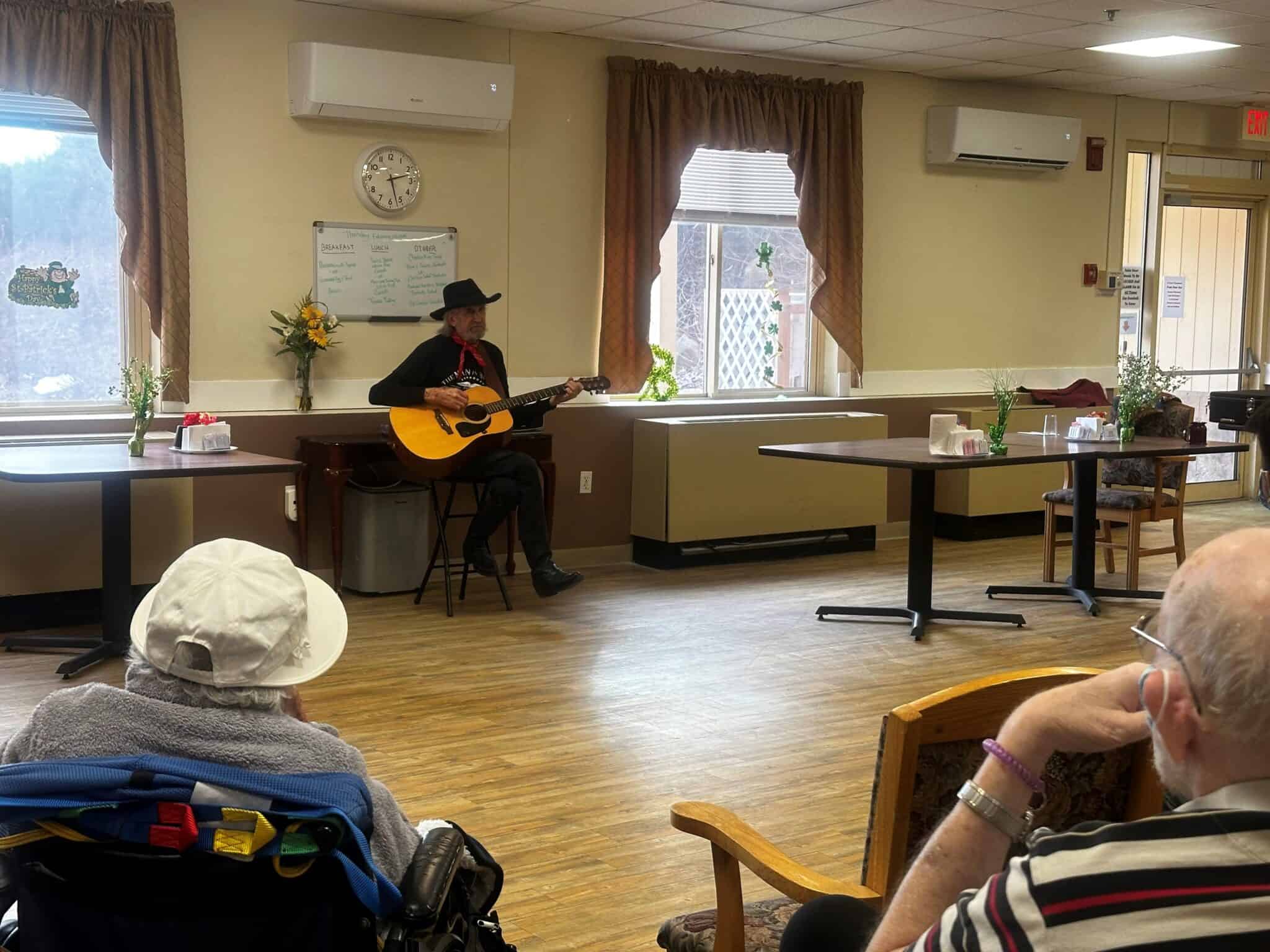 Activities and Dining - Presidential Oaks - Better Senior Living